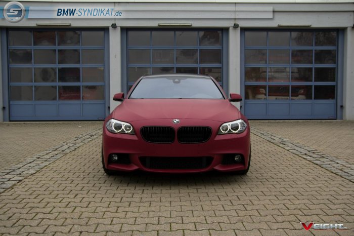 BMW 5er 535d Touring (F11): Cherry Red Matt Metallic von SchwabenFolia ...