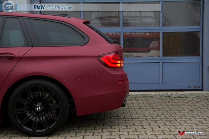 BMW 5er 535d Touring (F11): Cherry Red Matt Metallic von SchwabenFolia ...